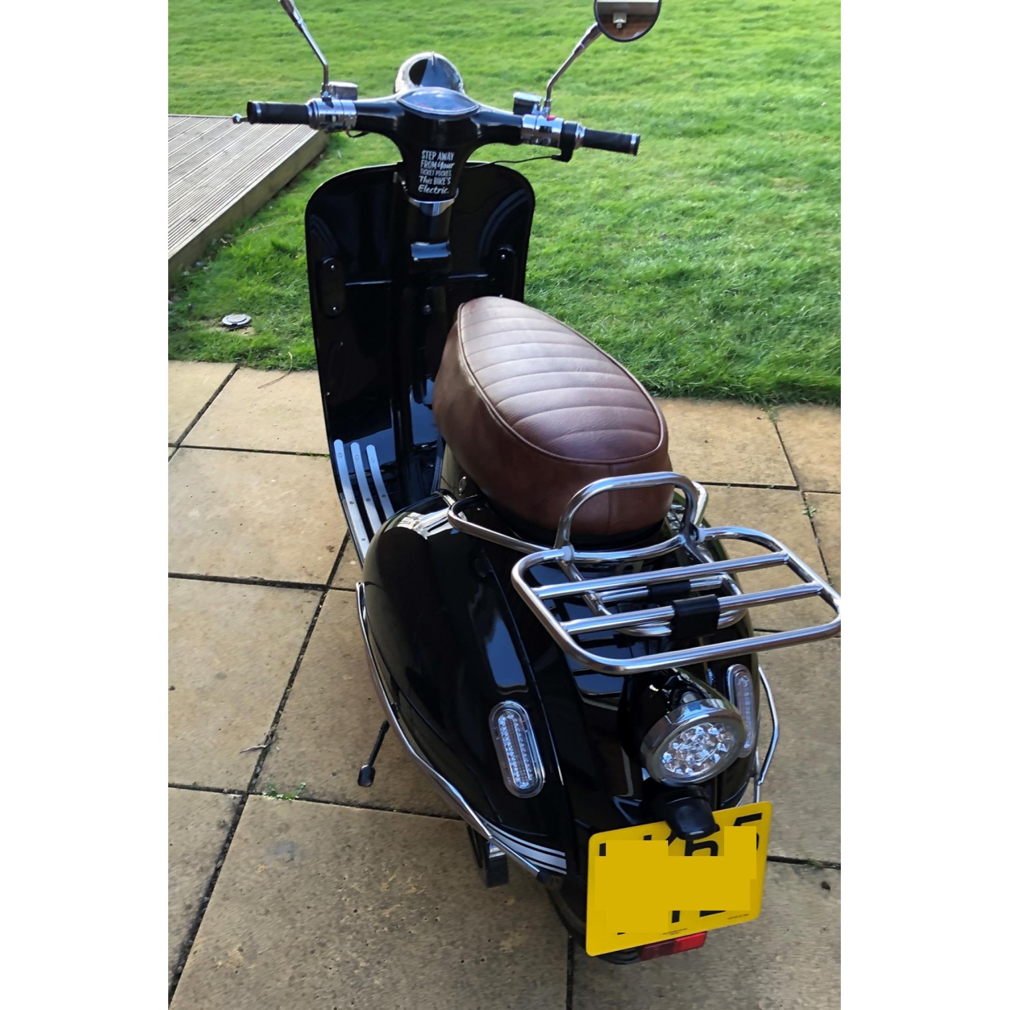 Quazzar eDivine 3kw 28mph 30 mile range Electric Moped