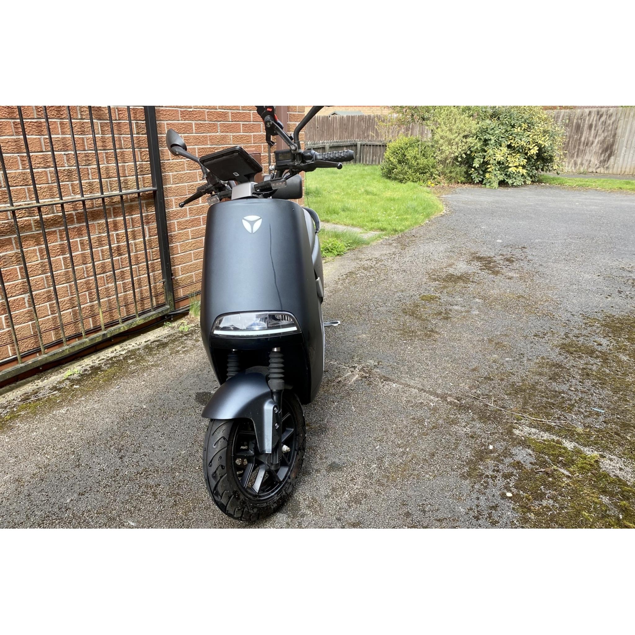 Pre-owned Yadea G5 2.3kw 28mph Electric Moped